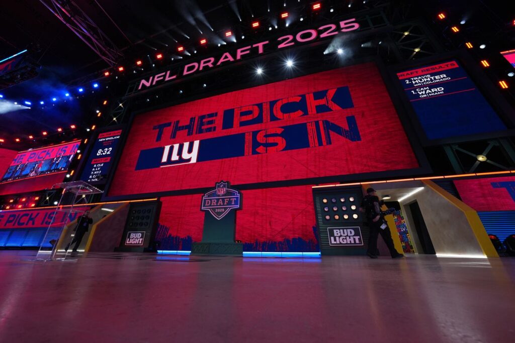 Giants Got Good Eyes: New York Giants Earn Widespread Praise for ...