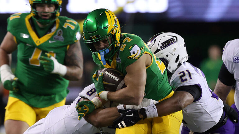 BREAKING: Huskies Steal Proven Playmaker From Rival in Transfer Portal ...